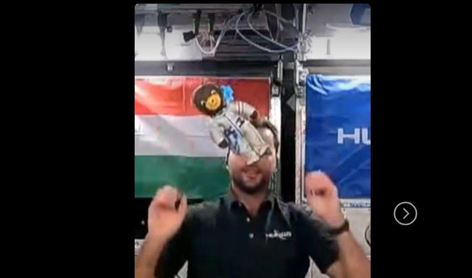 Tüneményes videón látható, hogyan tért vissza a TV Maci a világűrbe ...